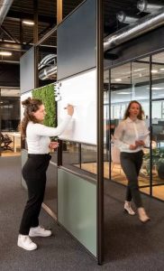 Partition walls that live - Maars Living