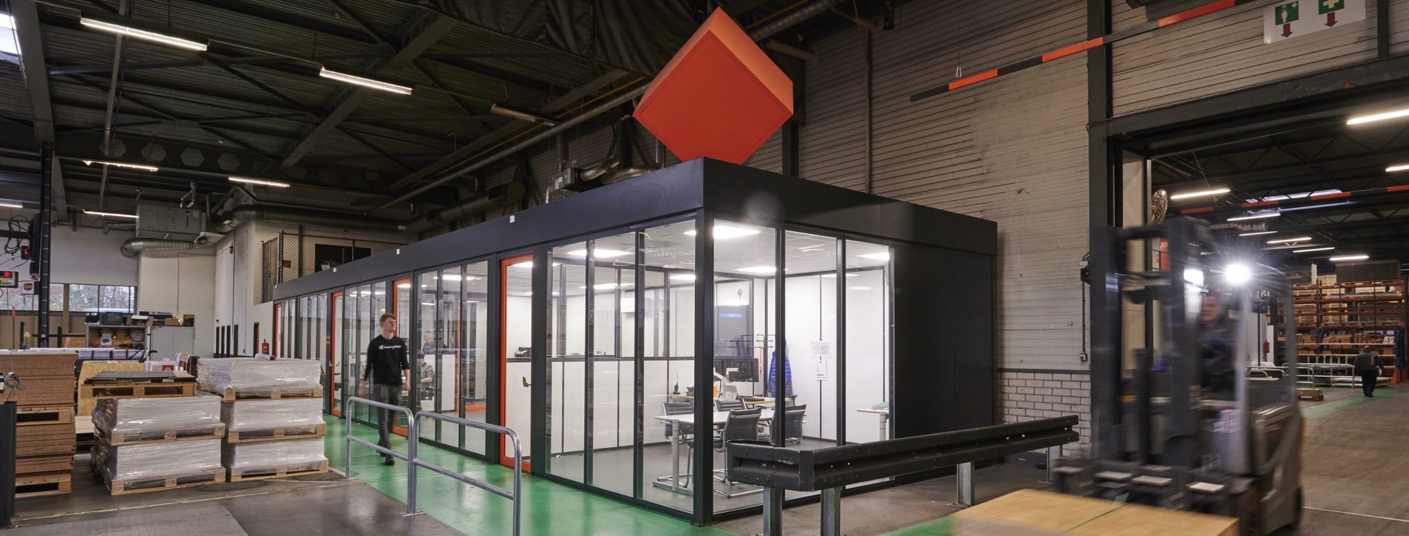 Partition walls that live - Maars Living